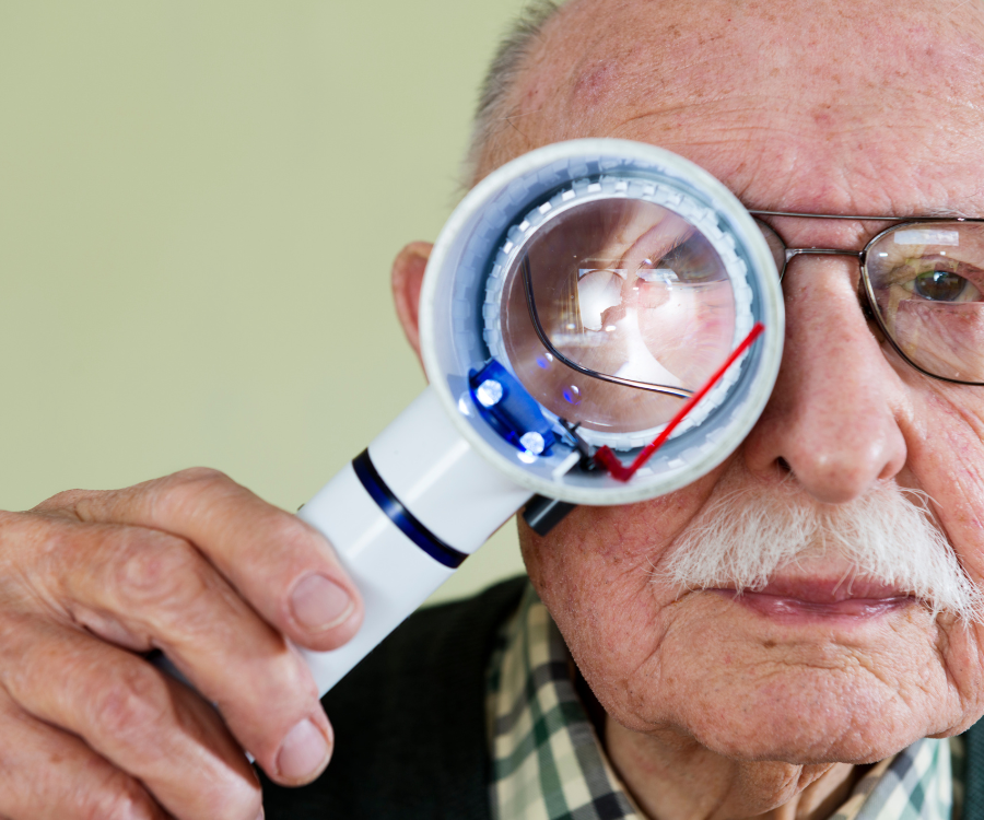 Eye Tests for Early Signs of Macular Degeneration – Peermed Optometrist